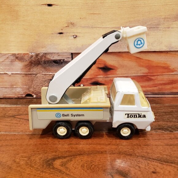 Tonka | Toys | Vintage 979 Tonka Bell System Lineman Bucket Truck Steel ...